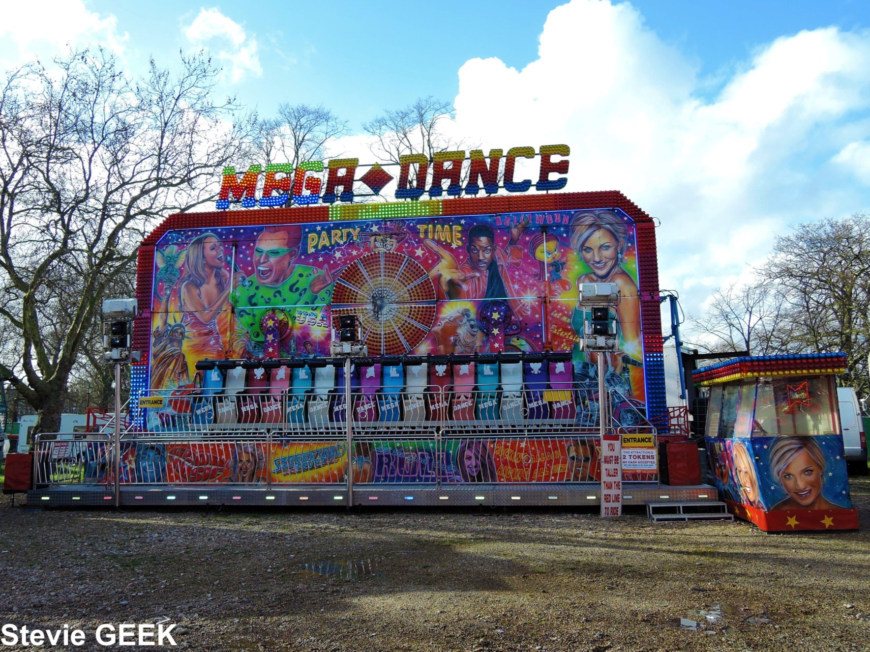 Mega Dance (James Evans) - Coasterpedia - The Amusement Ride Wiki