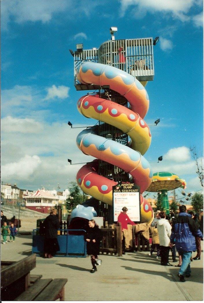 Sid's Sizzling Snake Slide - Coasterpedia - The Amusement Ride Wiki