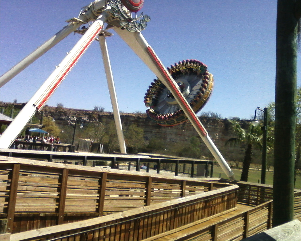 Frisbee (Six Flags Fiesta Texas) - Coasterpedia - The Amusement Ride Wiki