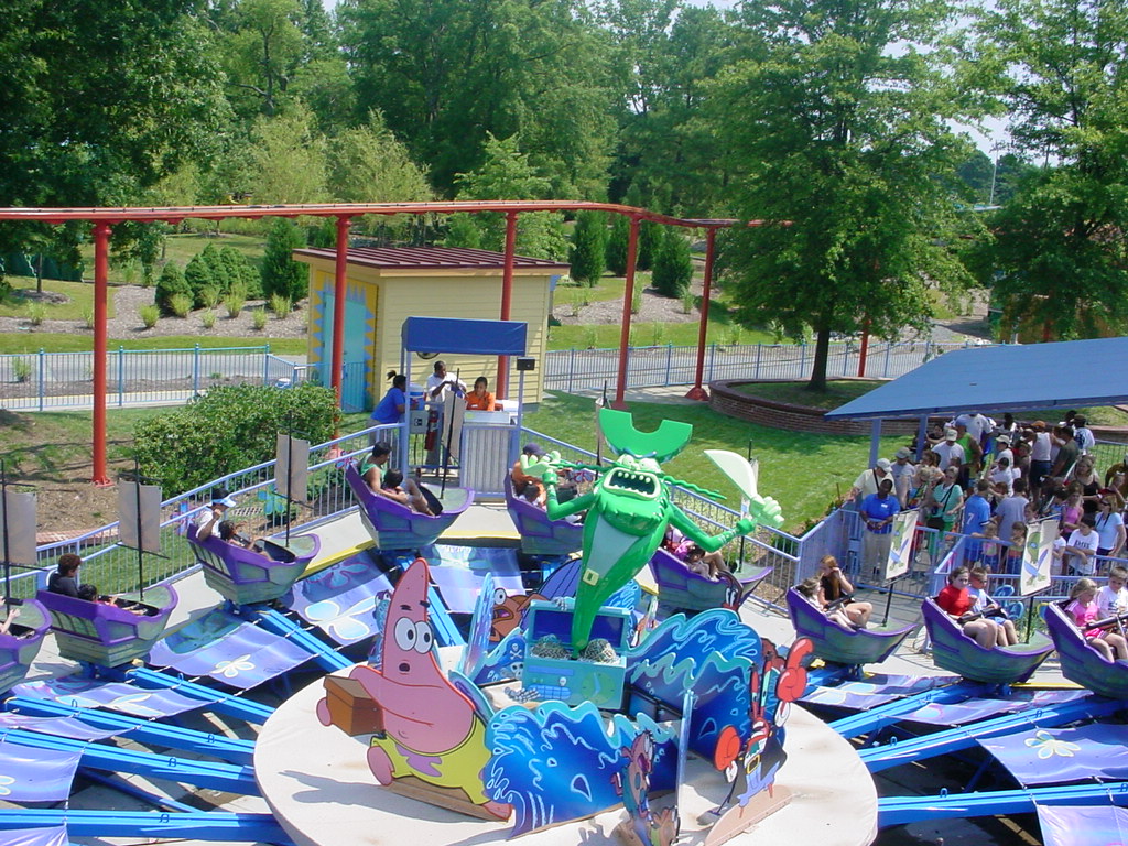 Peanuts Pirates (Carowinds) - Coasterpedia - The Amusement Ride Wiki
