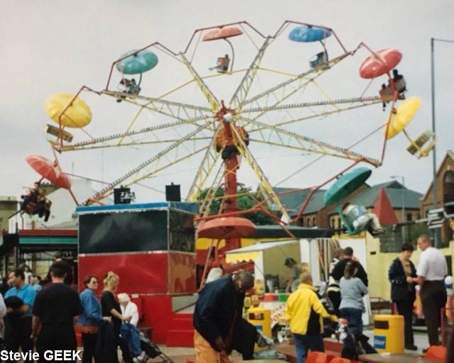 Paratrooper (Dizzyland) - Coasterpedia - The Amusement Ride Wiki