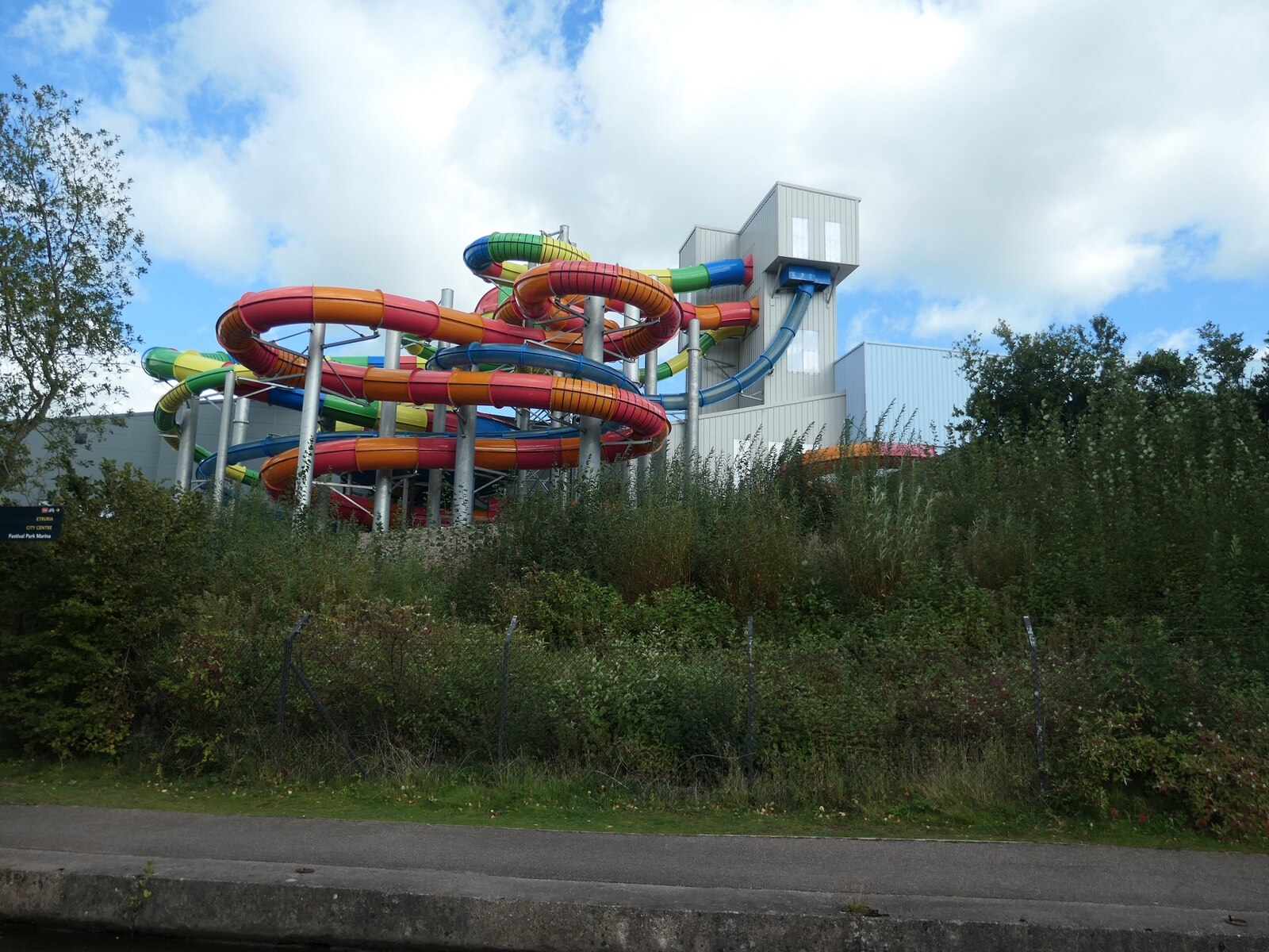 Hurricane (Waterworld) - Coasterpedia - The Amusement Ride Wiki