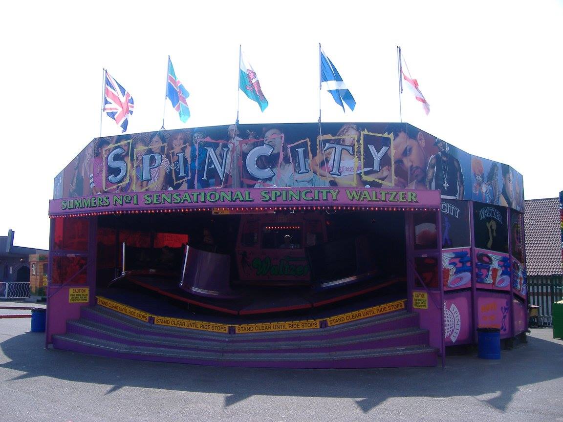 Spin City Waltzer (Dunes Leisure Family Fun Fair) - Coasterpedia - The ...