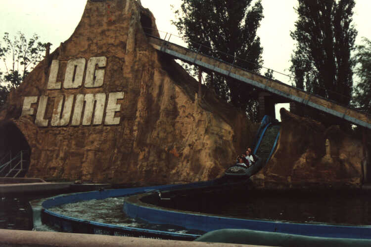Log Flume (Drayton Manor) - Coasterpedia - The Amusement Ride Wiki