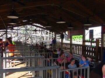 American Thunder - Coasterpedia - The Roller Coaster and Flat Ride Wiki