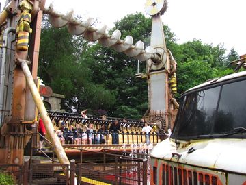 Ripsaw - Coasterpedia - The Roller Coaster and Flat Ride Wiki