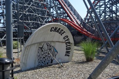 Wicked Cyclone - Coasterpedia - The Roller Coaster and Flat Ride Wiki