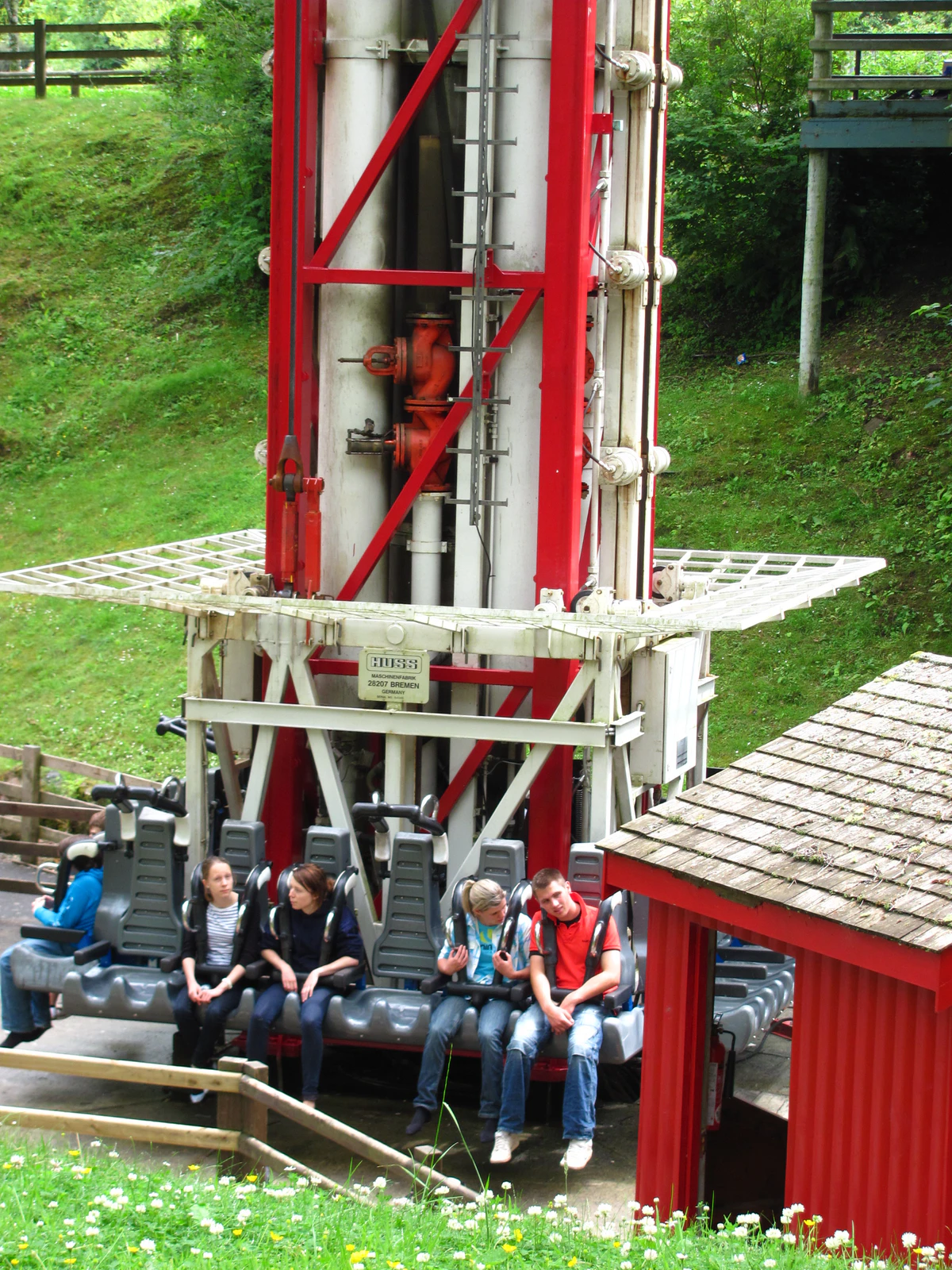 Bounce (Oakwood Theme Park) - Coasterpedia - The Amusement Ride Wiki