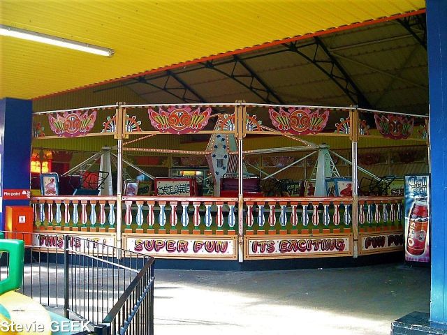 Cyclone Twist (Walton Pier) - Coasterpedia - The Roller Coaster and ...