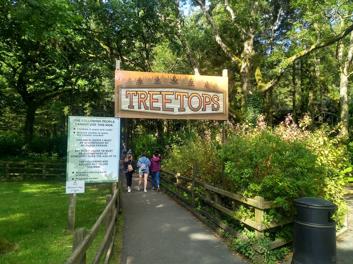 Treetops Rollercoaster - Coasterpedia - The Roller Coaster and Flat ...