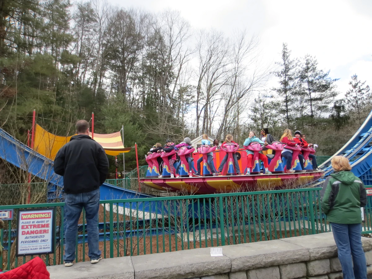Dizzy Disk (Dollywood) - Coasterpedia - The Amusement Ride Wiki