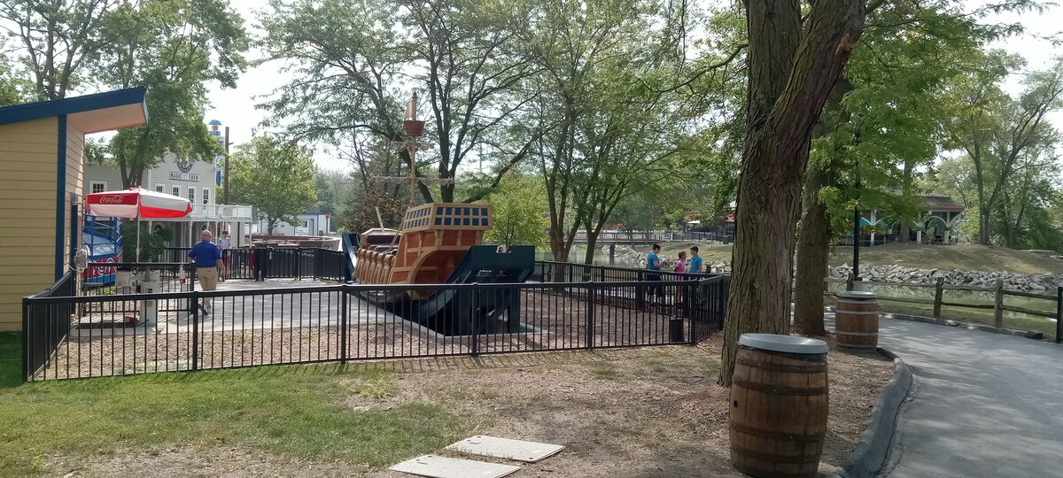 Revolution (Adventureland) - Coasterpedia - The Roller Coaster and Flat ...