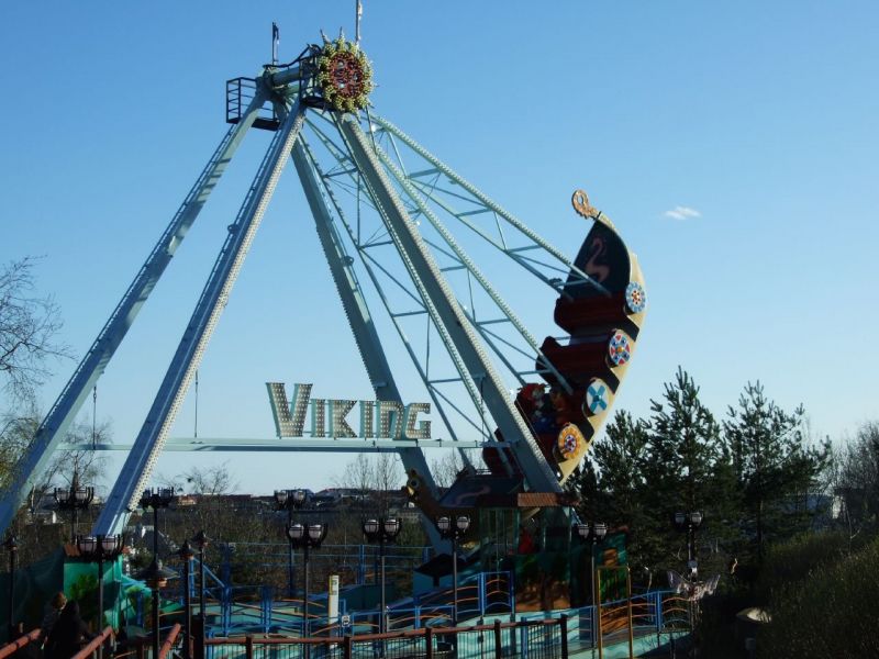 Viking (Zierer product) - Coasterpedia - The Roller Coaster and Flat ...