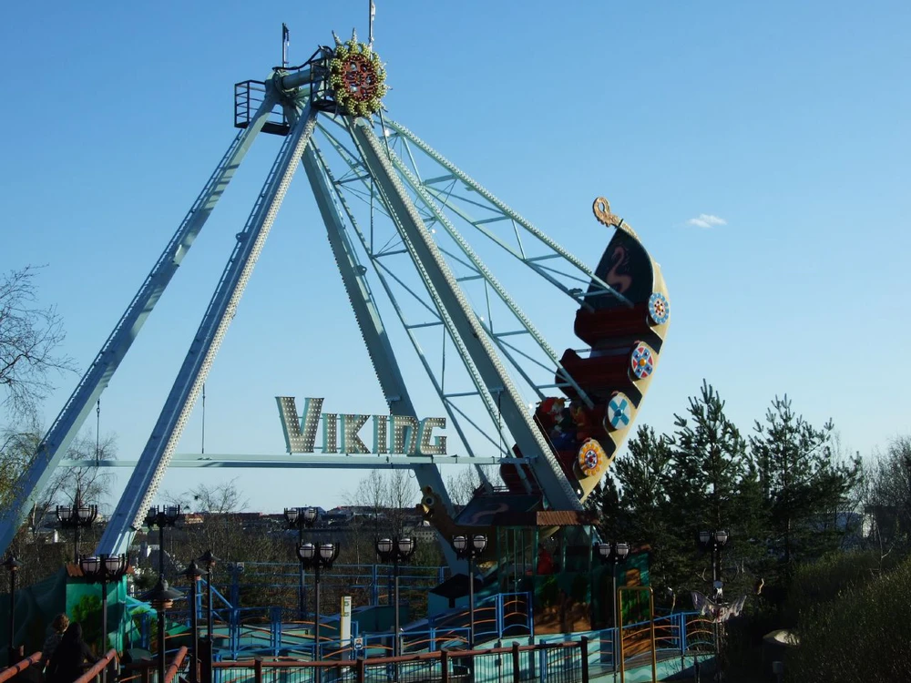 Viking (Zierer product) - Coasterpedia - The Amusement Ride Wiki