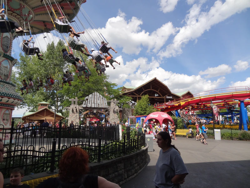 Goliath (La Ronde) - Coasterpedia - The Amusement Ride Wiki