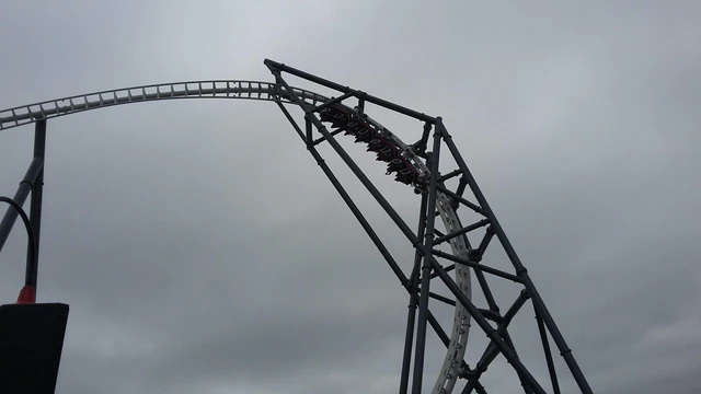 Double inverting dive loop - Coasterpedia - The Amusement Ride Wiki