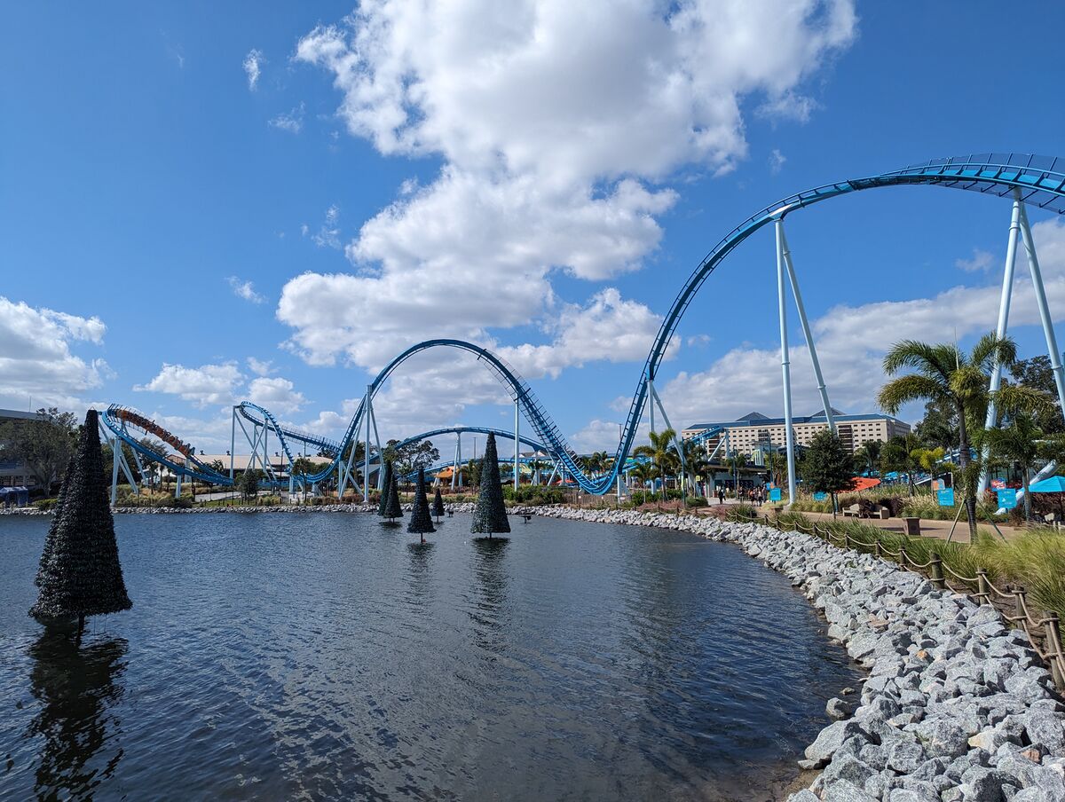Pipeline the Surf Coaster - Coasterpedia - The Roller Coaster and Flat ...