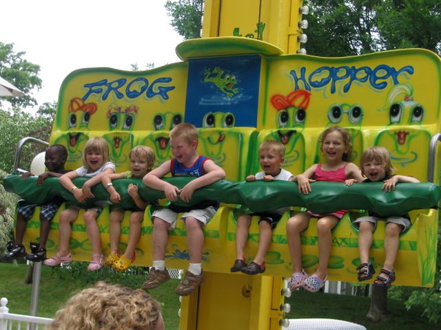 Frog Hopper (Adventureland) - Coasterpedia - The Roller Coaster and ...