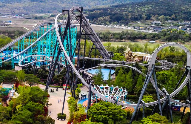 Phaethon - Coasterpedia - The Roller Coaster and Flat Ride Wiki