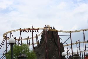 Volcano The Blast Coaster - Coasterpedia - The Roller Coaster and Flat ...