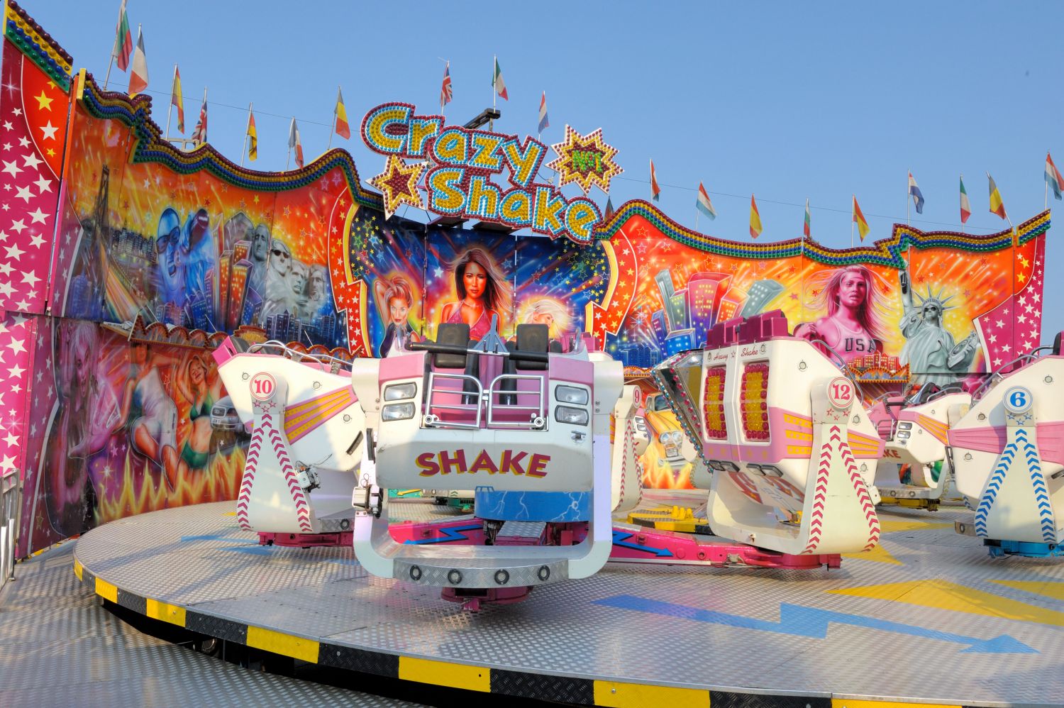 Crazy Shake (Fun City, Iraq) - Coasterpedia - The Roller Coaster and ...