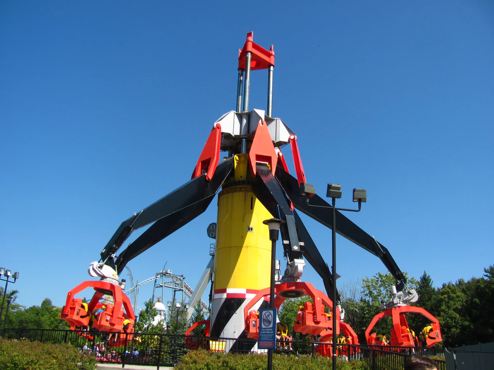 Sledge Hammer (Canada's Wonderland) - Coasterpedia - The Amusement Ride ...