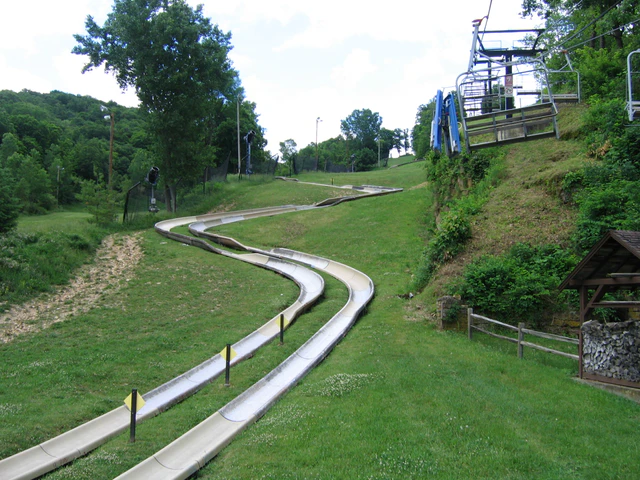 Alpine Slide (Chestnut Mountain Resort) - Coasterpedia - The Amusement Ride Wiki