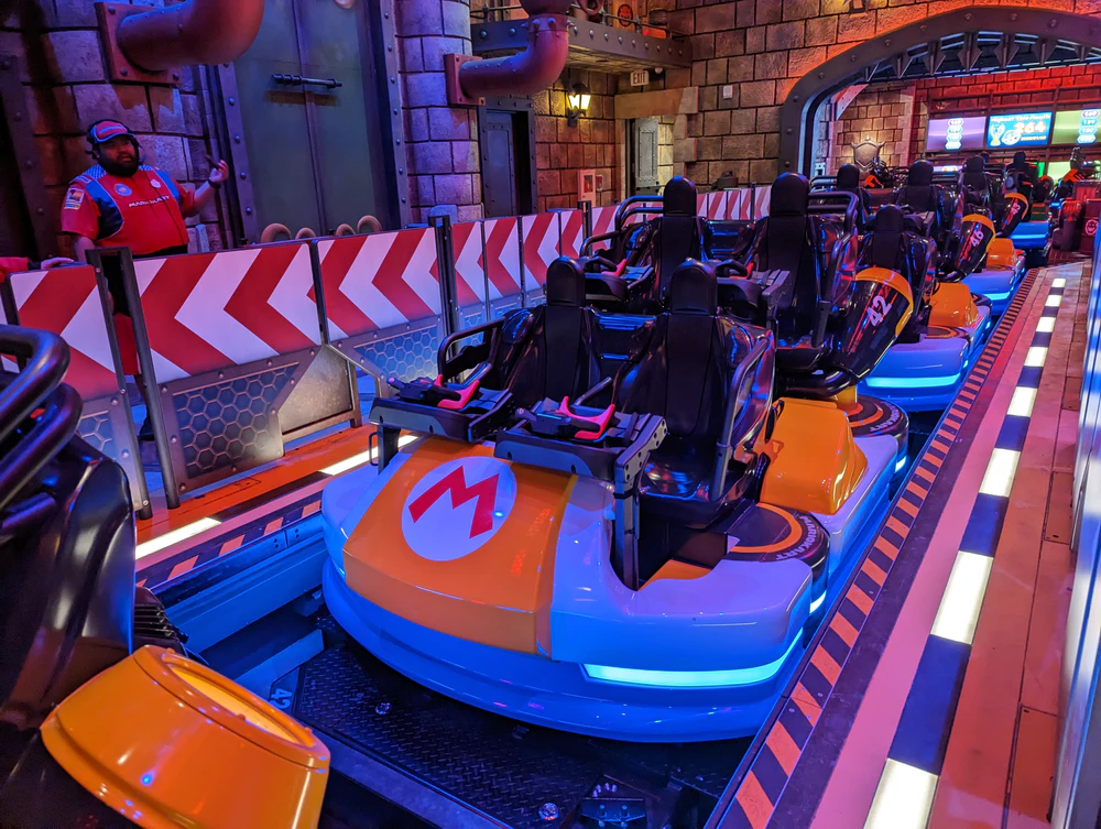 Mario Kart: Bowser's Challenge (Universal Studios Hollywood ...