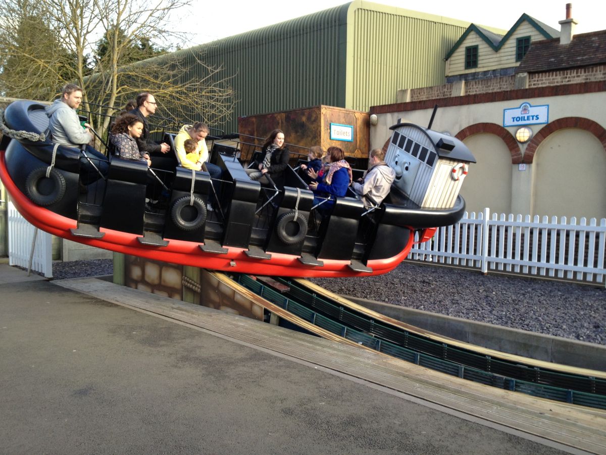 Rocking Bulstrode (Drayton Manor) - Coasterpedia - The Roller Coaster ...