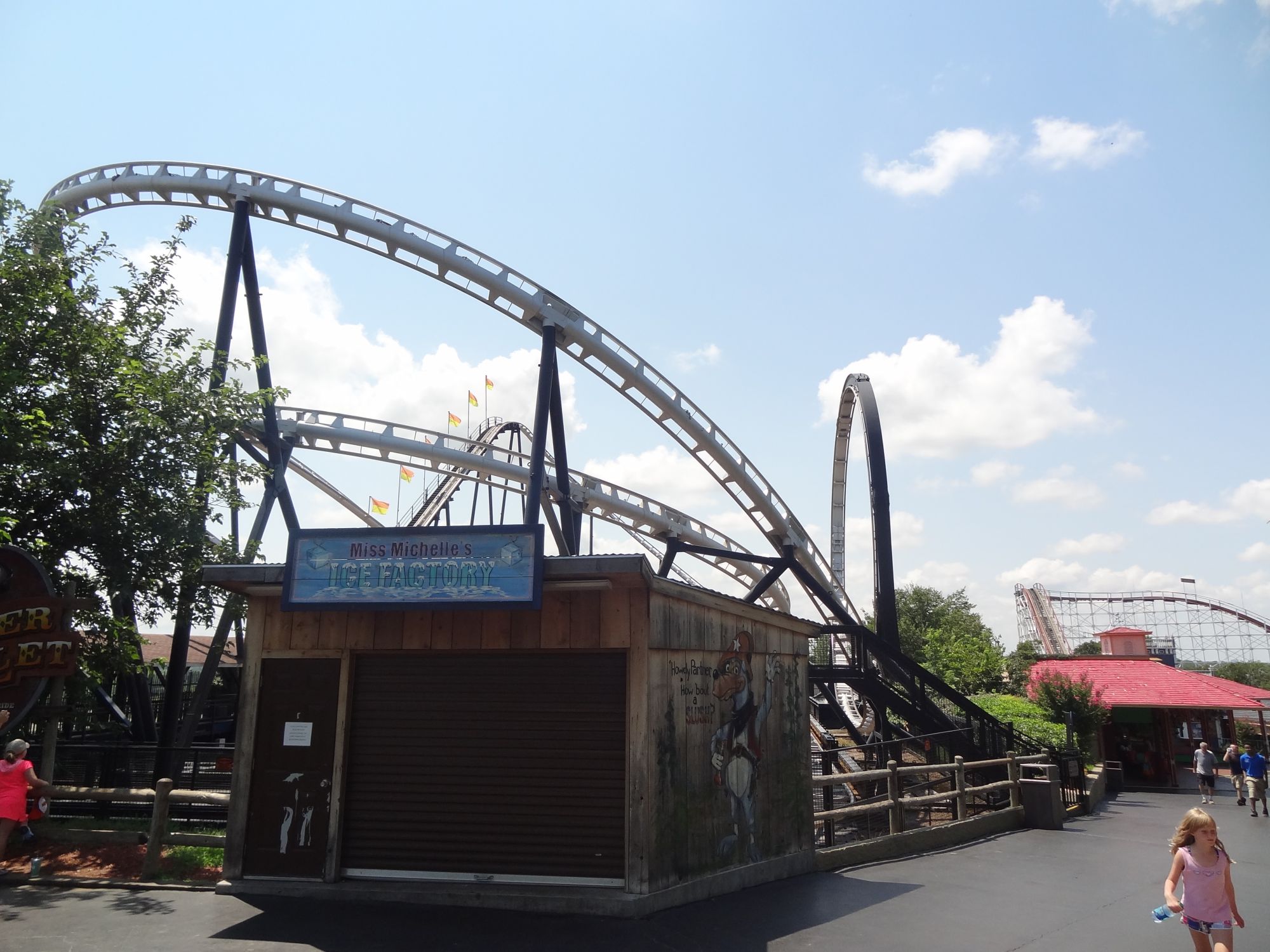 Silver Bullet (Frontier City) - Coasterpedia - The Roller Coaster and ...