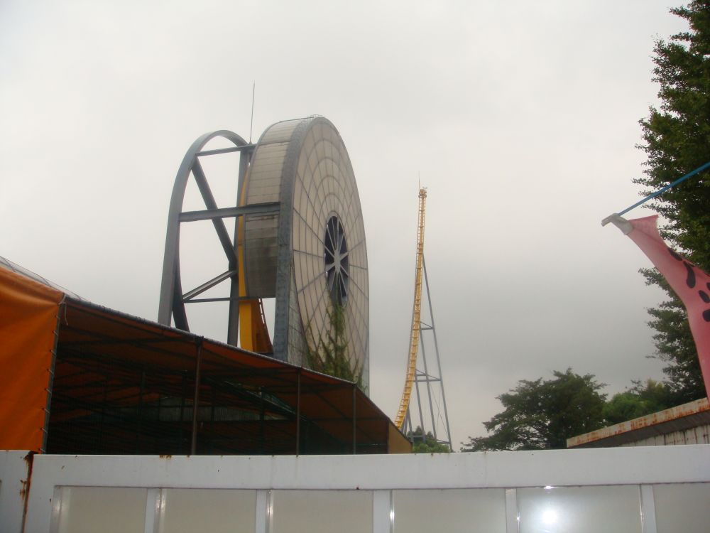 Shuttle Loop (Toshimaen) - Coasterpedia - The Roller Coaster and Flat ...