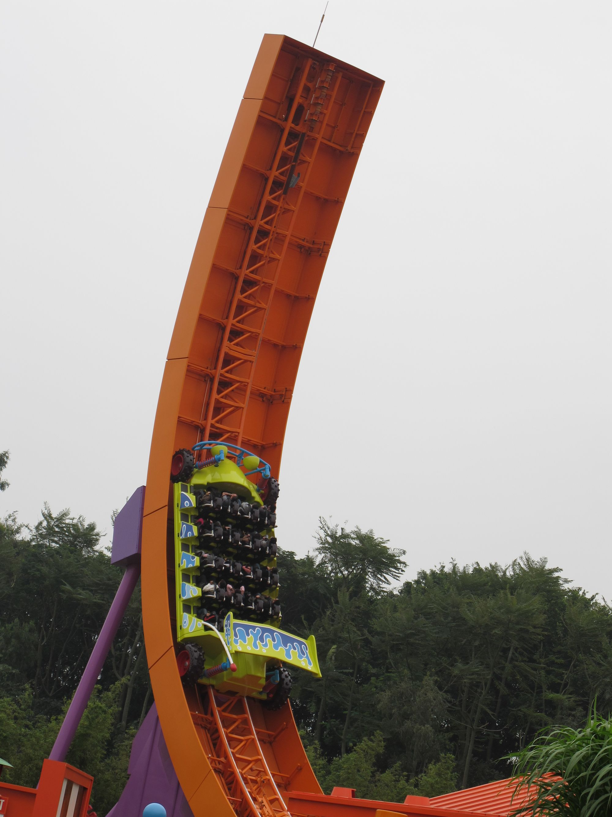 RC Racer (Hong Kong Disneyland) - Coasterpedia - The Roller Coaster and ...