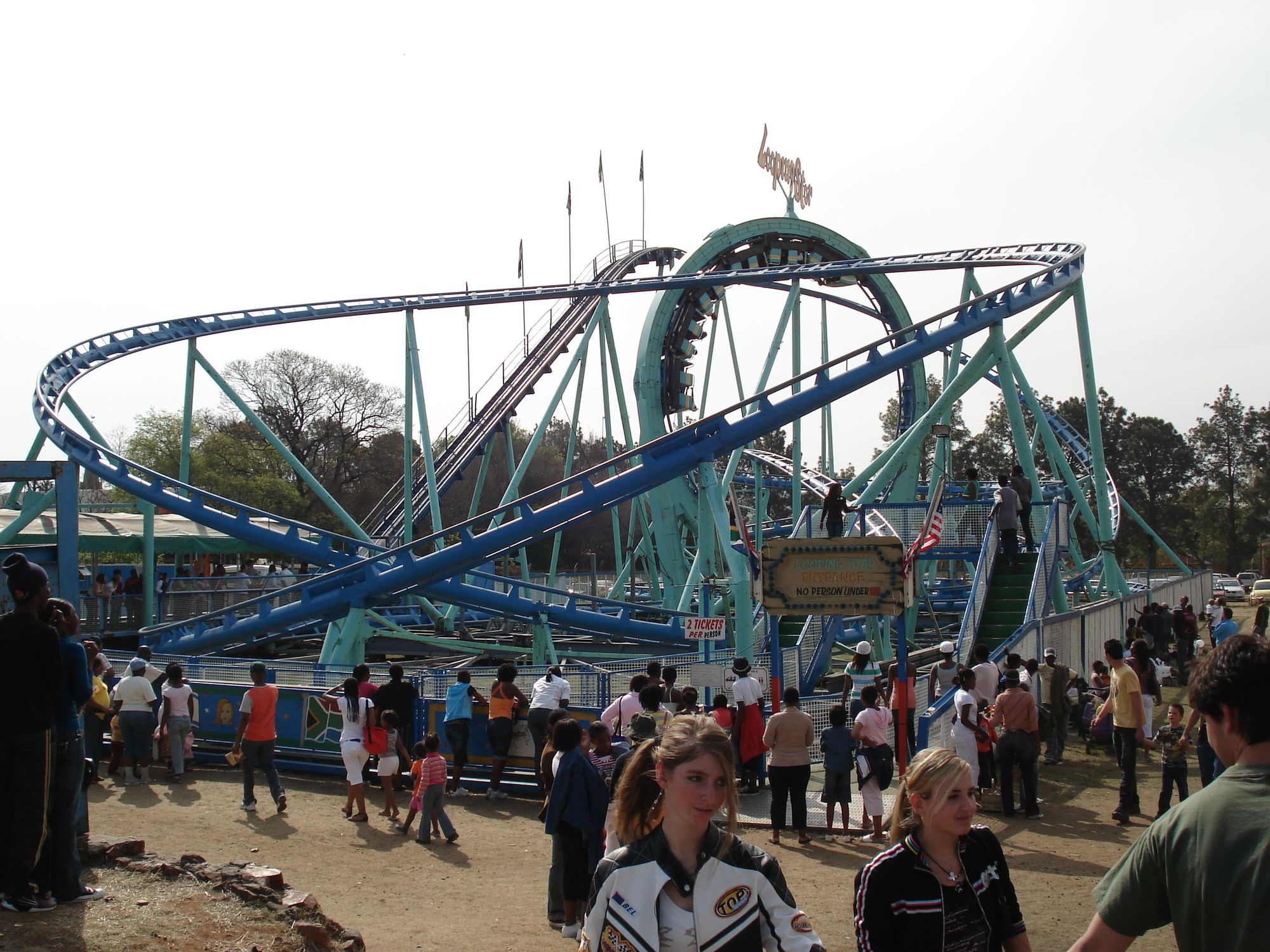 Looping Star (Rand Show) - Coasterpedia - The Roller Coaster and Flat ...