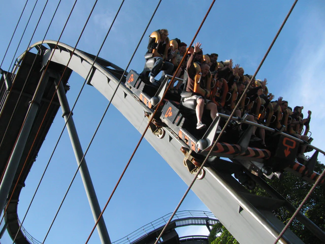 Dive Coaster - Coasterpedia - The Amusement Ride Wiki