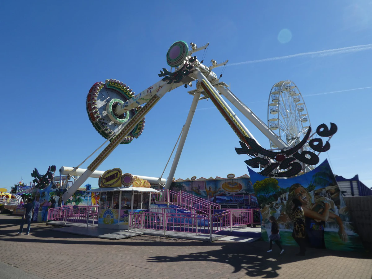 Frisbee (Southport Pleasureland) - Coasterpedia - The Amusement Ride Wiki