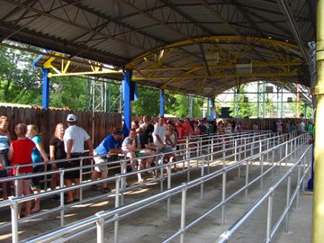 Queue line - Coasterpedia - The Roller Coaster and Flat Ride Wiki