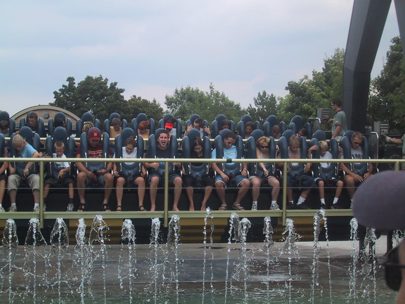 Splash Over (Mondial product) - Coasterpedia - The Amusement Ride Wiki