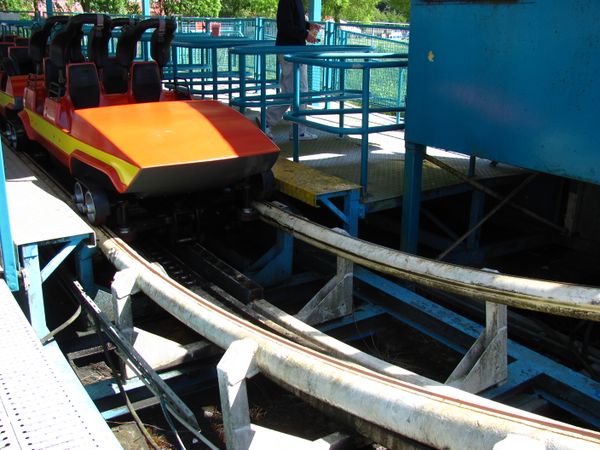 Corkscrew with Bayerncurve - Coasterpedia - The Roller Coaster and Flat ...