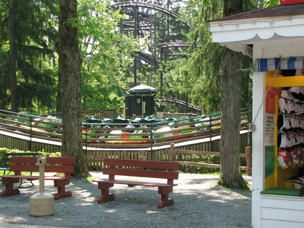 Caterpillar (Idlewild & SoakZone) - Coasterpedia - The Amusement Ride Wiki