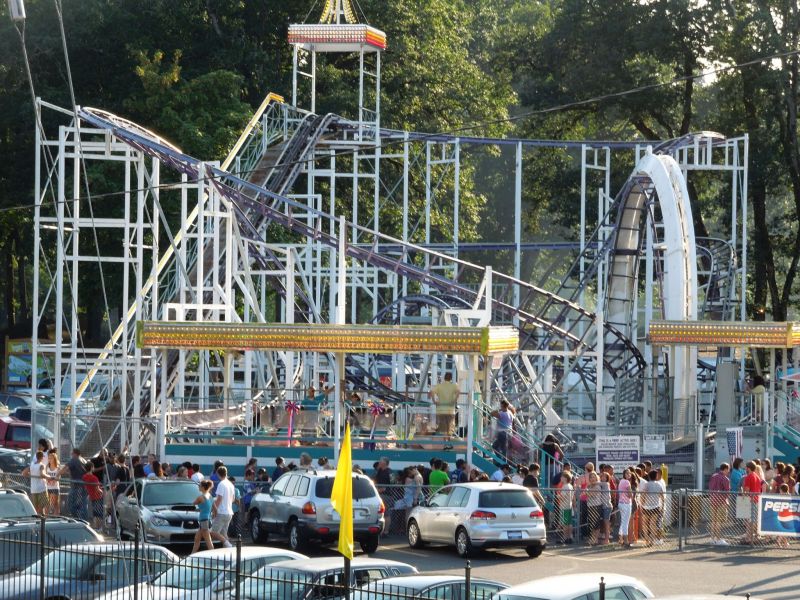 Looping Thunder - Coasterpedia - The Roller Coaster and Flat Ride Wiki