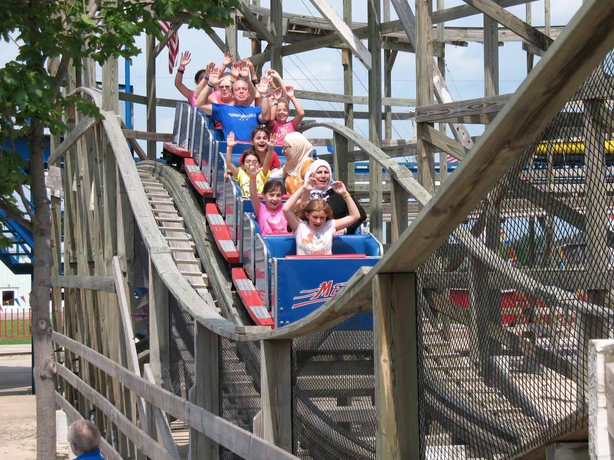 Meteor (Little Amerricka) - Coasterpedia - The Amusement Ride Wiki