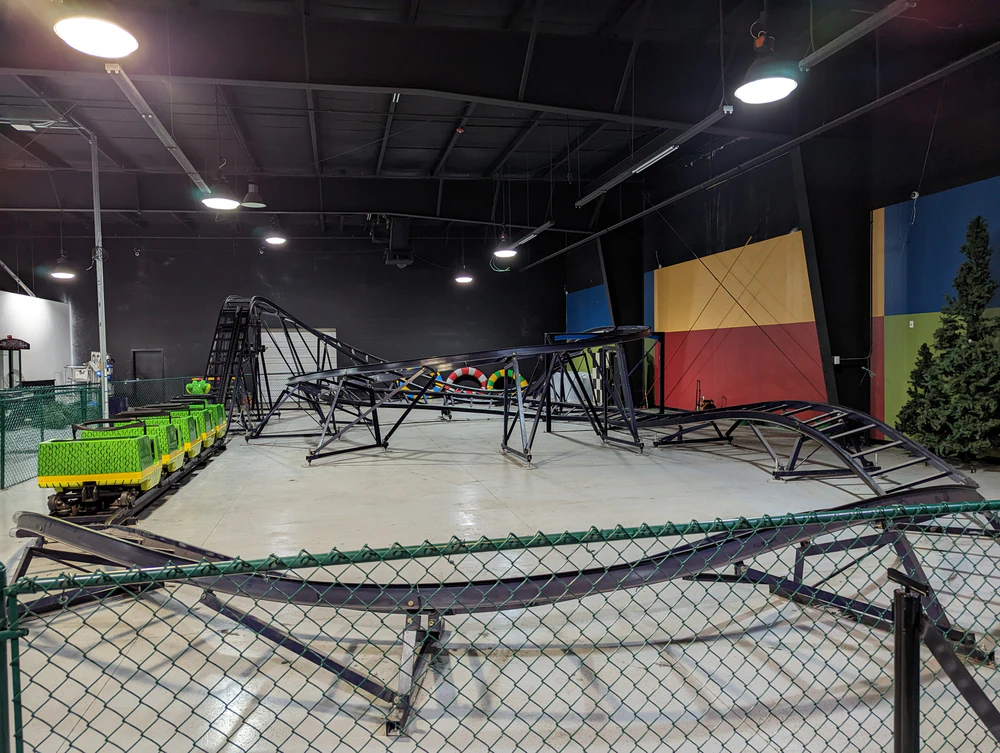 Python Pit (Fast Lane Entertainment) - Coasterpedia - The Amusement ...