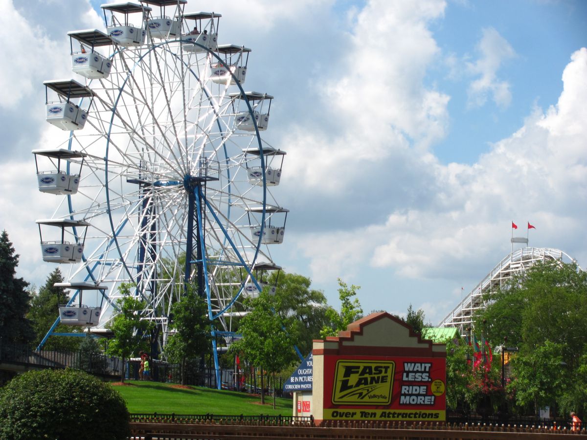 Ferris Wheel (Valleyfair) - Coasterpedia - The Roller Coaster and Flat ...