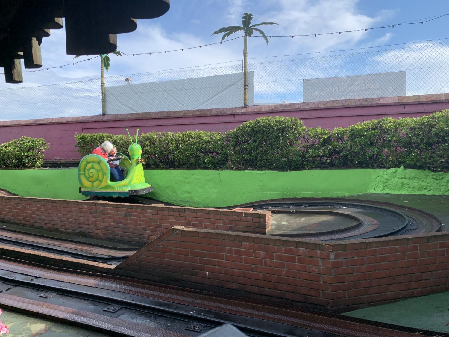 Snails - Coasterpedia - The Roller Coaster and Flat Ride Wiki