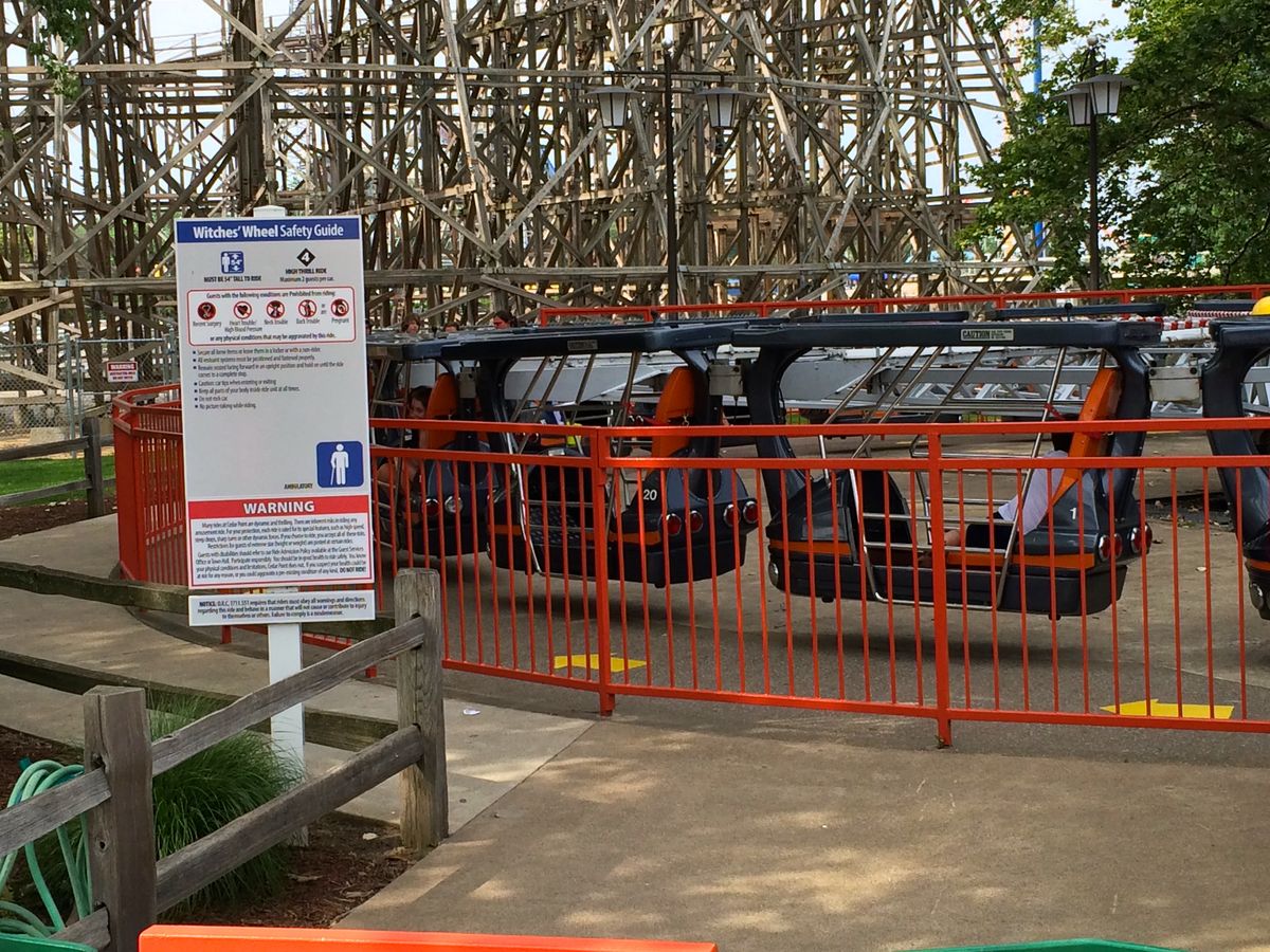 Witches' Wheel - Coasterpedia - The Roller Coaster and Flat Ride Wiki