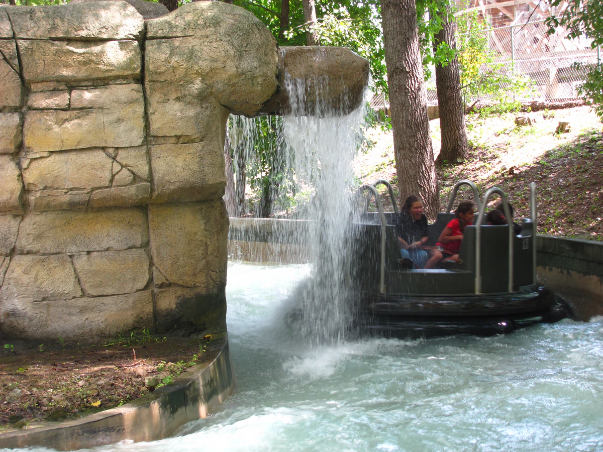 Thunder Canyon (Valleyfair) - Coasterpedia - The Amusement Ride Wiki