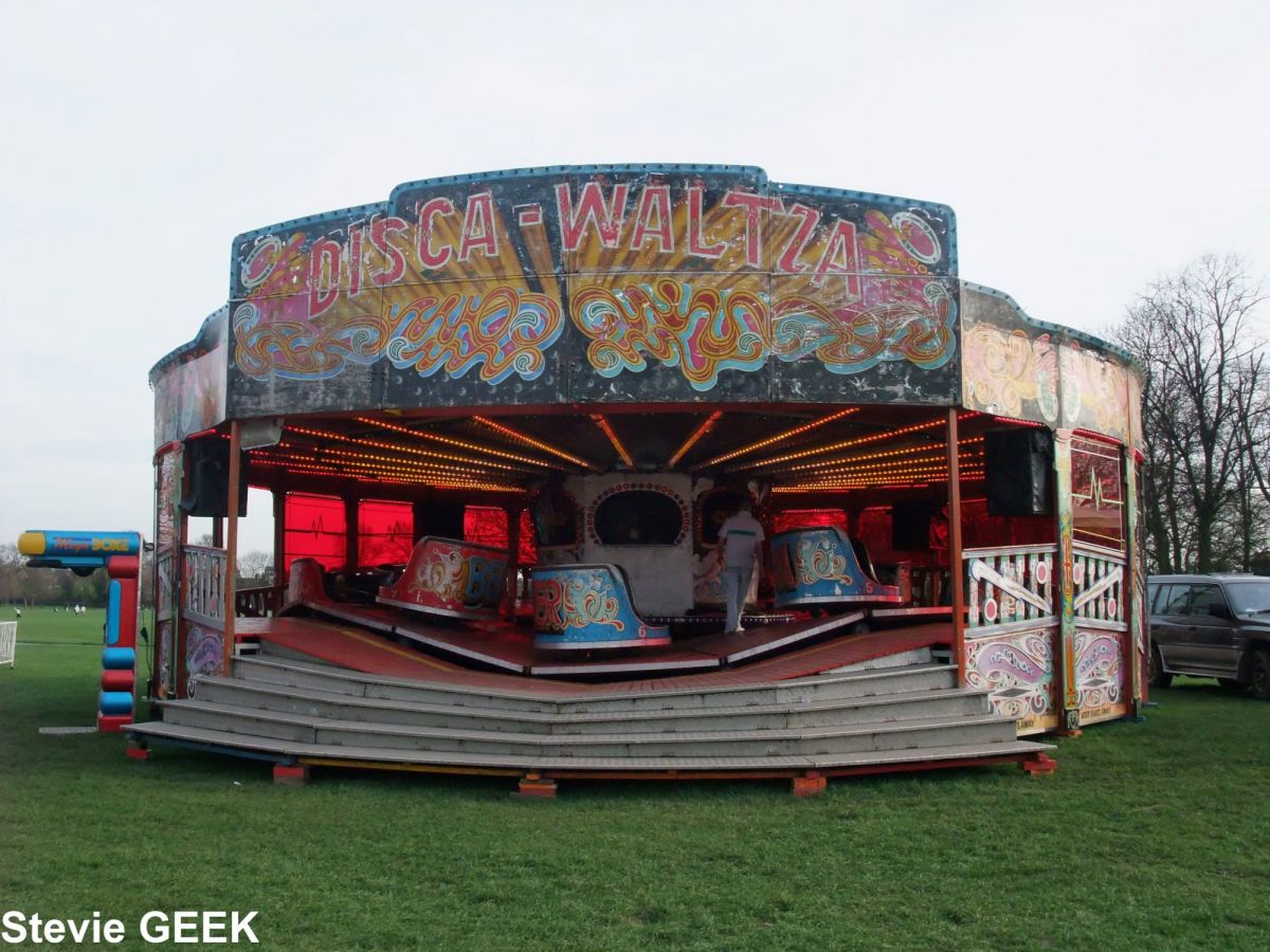 Disca-Waltza - Coasterpedia - The Roller Coaster and Flat Ride Wiki