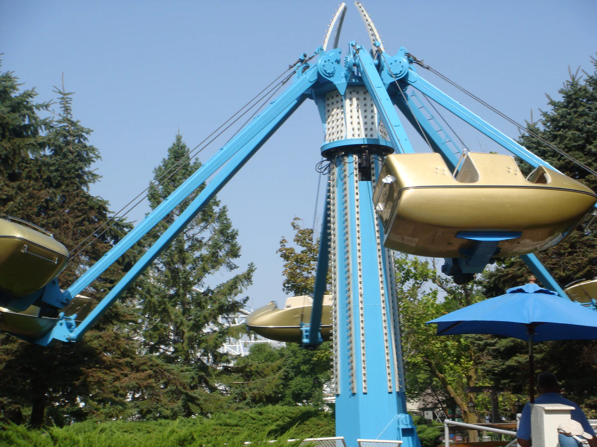 Lighthouse (Adventureland; opened 1974) - Coasterpedia - The Amusement ...