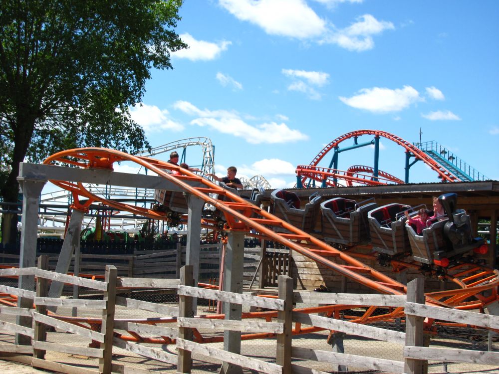 Runaway Mine Train (Flamingo Land) - Coasterpedia - The Roller Coaster ...