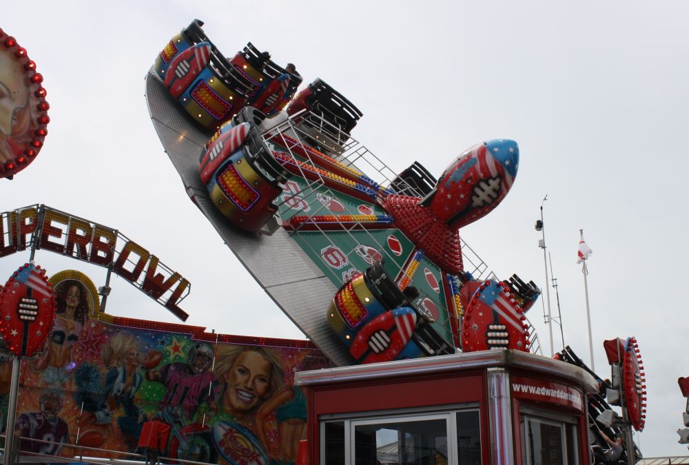 Superbowl (Craig Danter) - Coasterpedia - The Roller Coaster and Flat ...